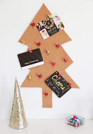 20 DIY Christmas Card Holder Ideas - Anika's DIY Life