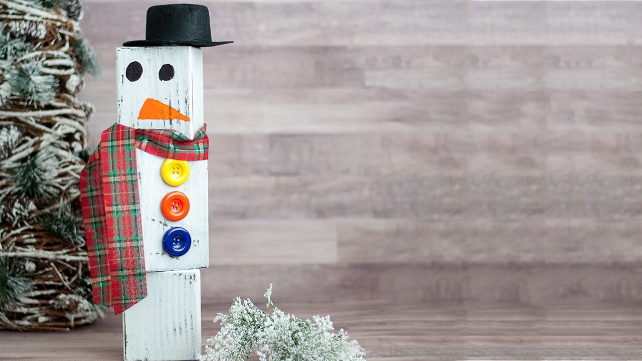 How To Make A DIY Wooden Snowman - Anika's DIY Life