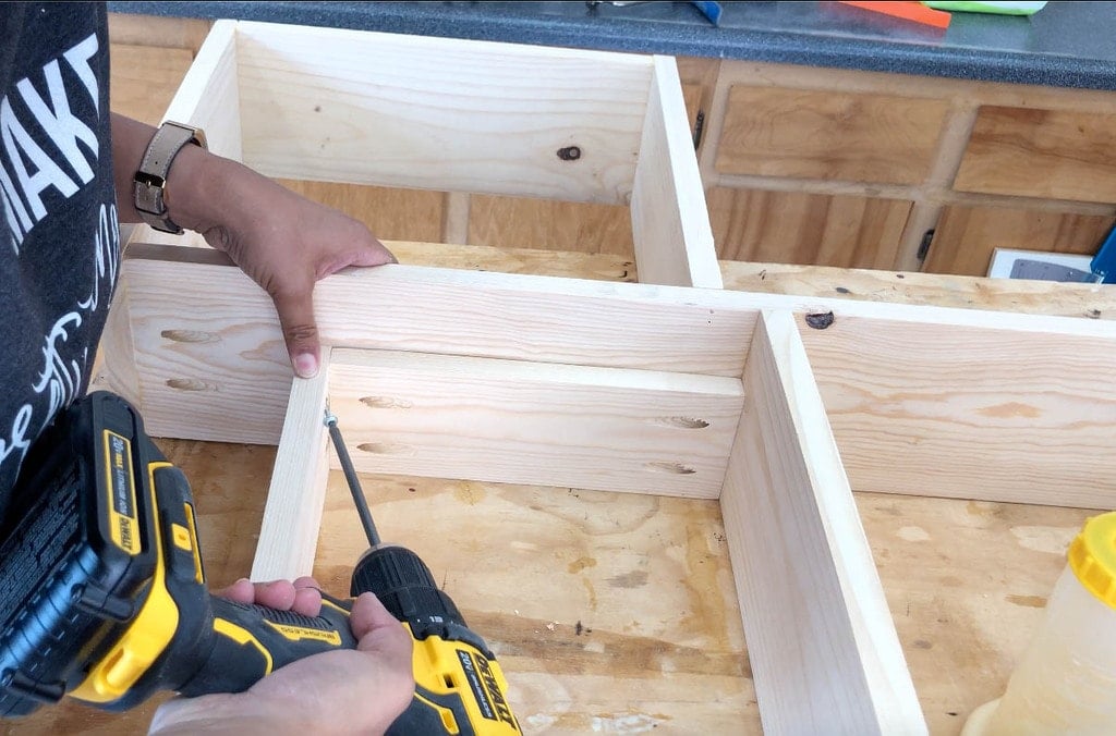 How To Build A Simple Wall Shelf Using 3 Tools - Plans And Video