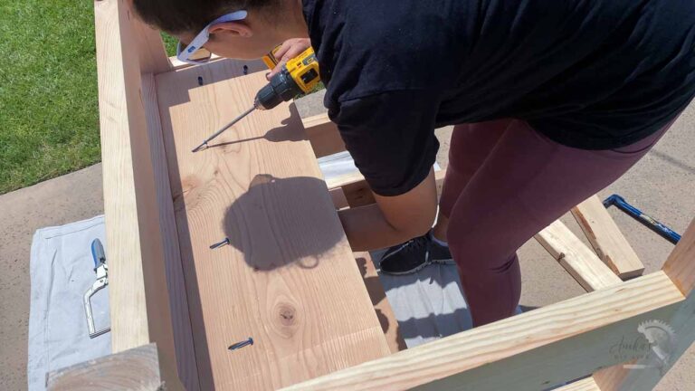 How To Build An Easy Modern DIY Outdoor Bar For $70 - Anika's DIY Life