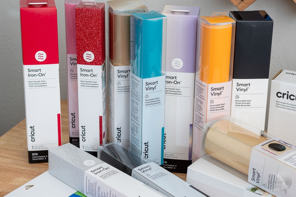 The Difference Between Cricut Materials + Their Uses - Anika's DIY Life