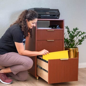 How To Build A DIY Desk With Drawers And Shelves (Beginner Friendly ...