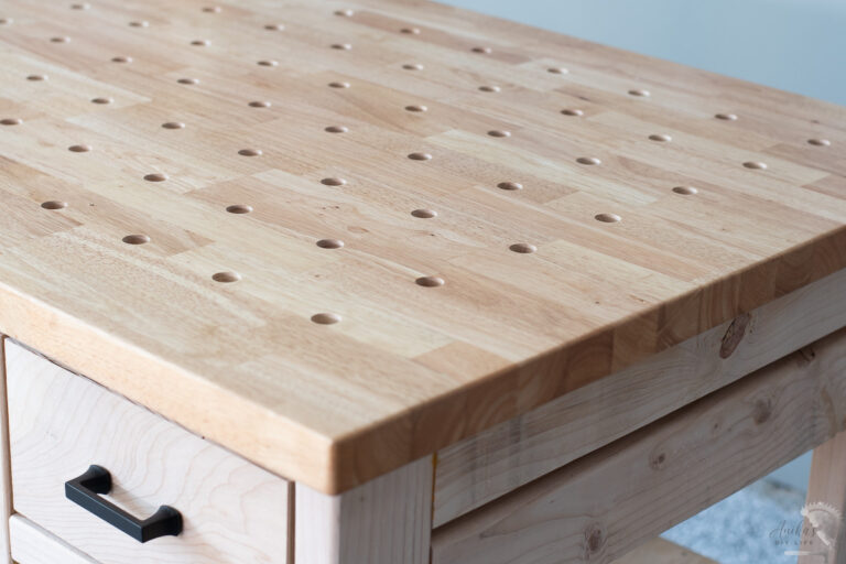 How To Build A DIY Small Mobile Workbench With Storage