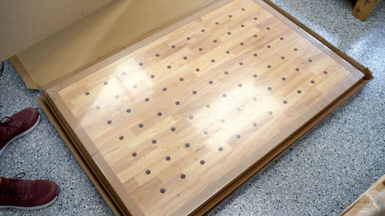 How To Build A DIY Small Mobile Workbench With Storage