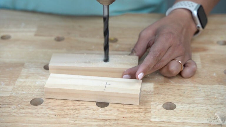 How To Make A DIY Rotating Picture Frame - Anika's DIY Life