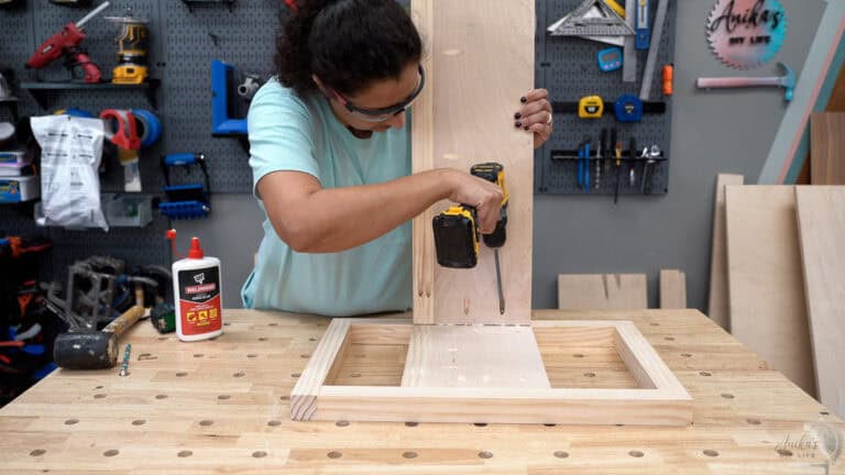 How To Build A DIY Upholstered Storage Bench (Beginner-Friendly ...